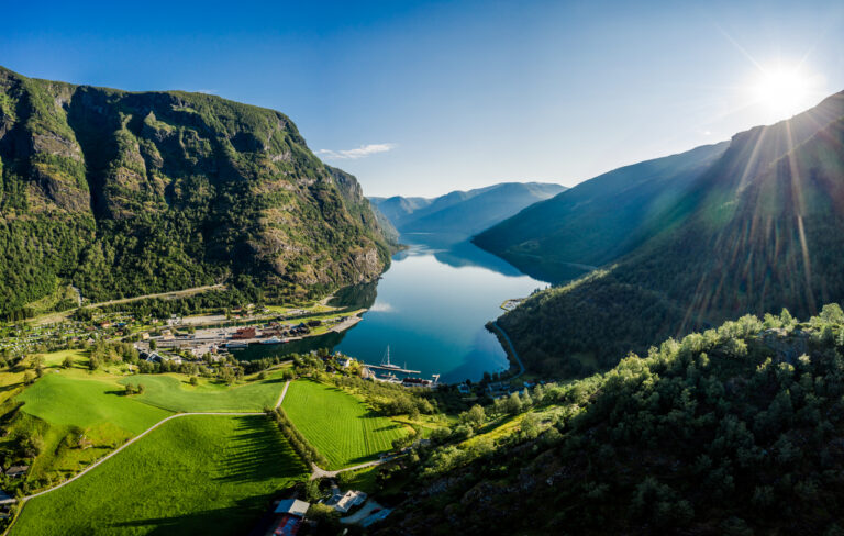 Oslo, Flåm, Bergen e Alta - Verão - Aurora Boreal e Viagens sob medida ...